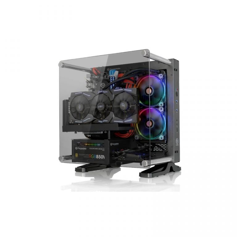 Thermaltake Core P1, un chasis para colgar el PC en la pared