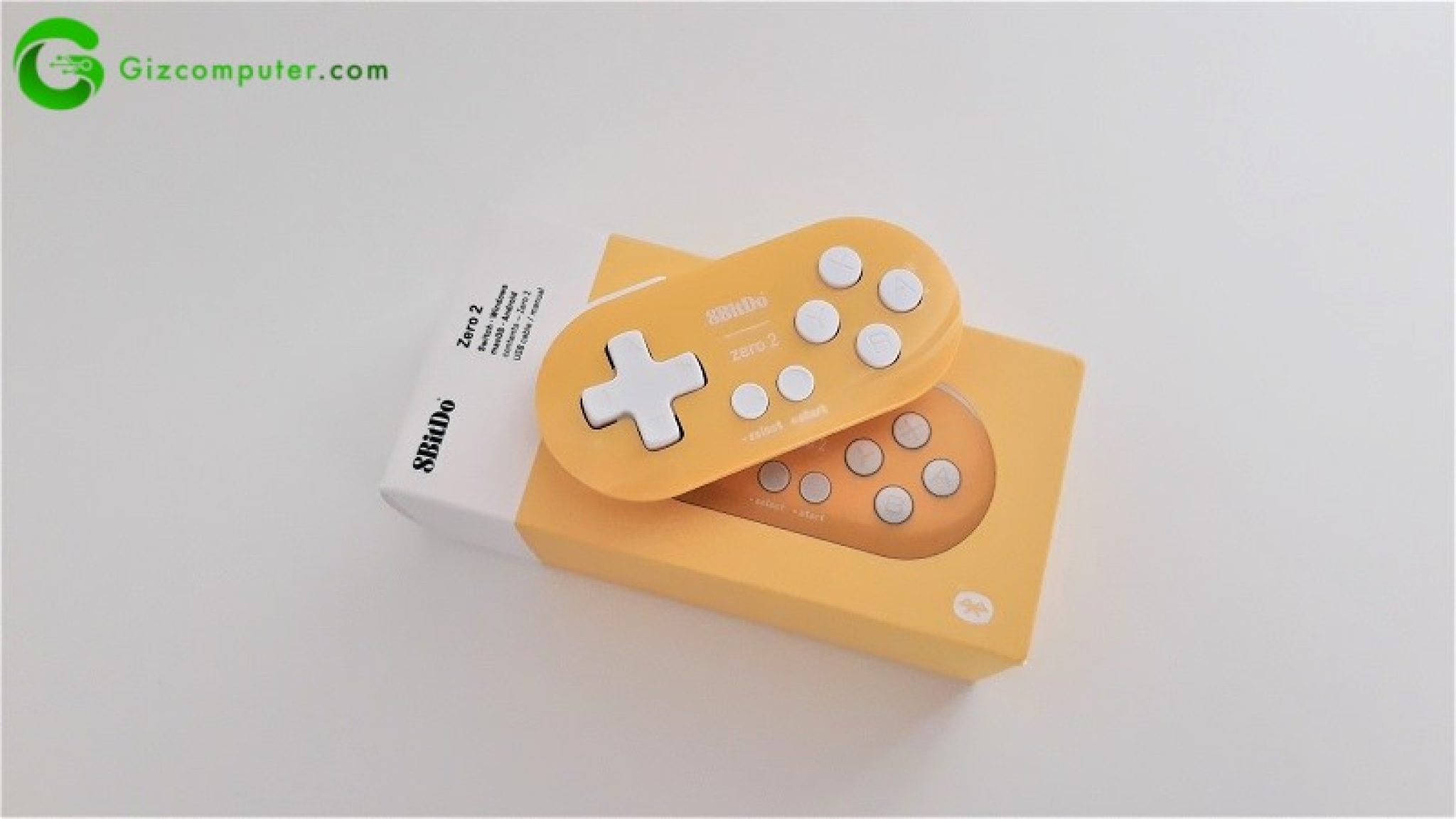 8Bitdo Zero 2 Mini, probamos el pequeñísimo mando BT multiplataforma