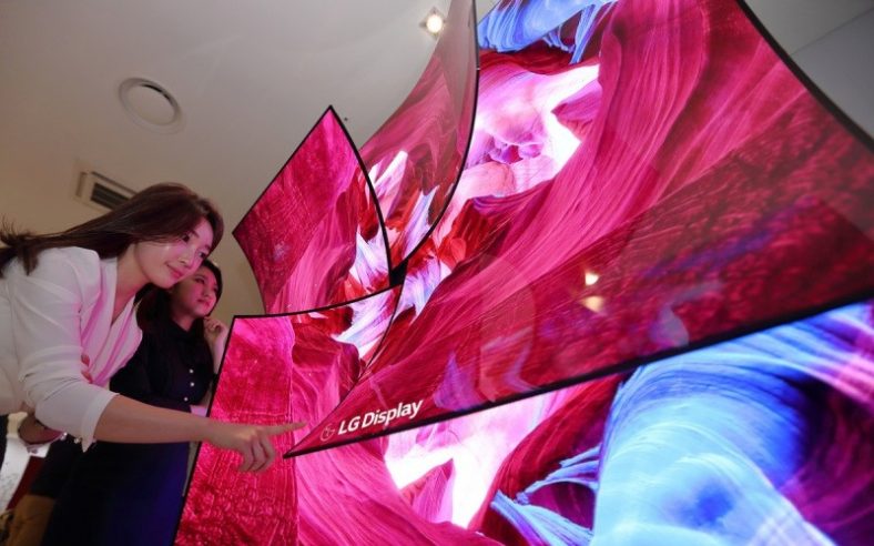 LG Display Bendable CSO, extraordinario monitor gaming OLED flexible